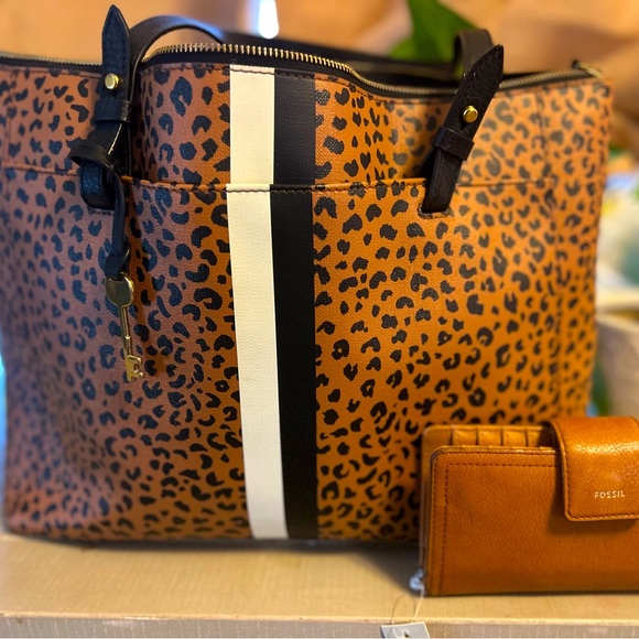 Fossil | Bags | Fossil Purse Cheetah Print With Tan Fossil Wallet ...